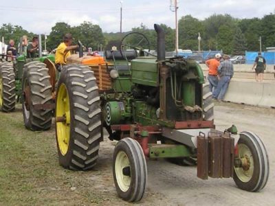 Antique Tractor Pull – Columbia County Fair